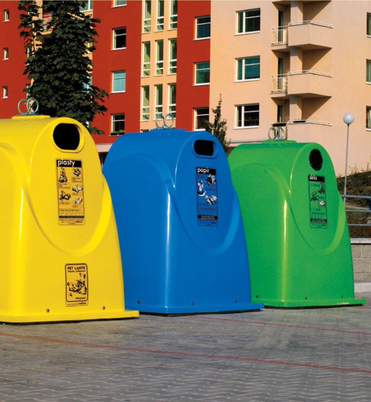 Reciklažna zvona za separaciju smeća – Plastik Gogić